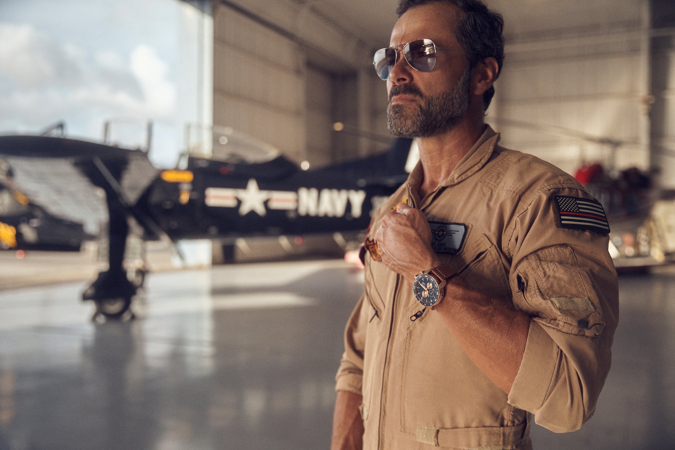 A Brief History of the Pilot's Watch – LIV Swiss Watches