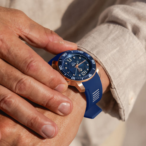 NEW! GX-Diver's 41mm Rose Gold Cobalt – LIV Swiss Watches